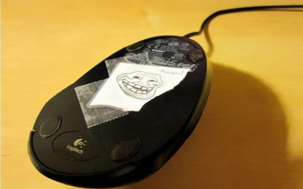 10+ Harmless Pranks - Infinity Updating Screen, BSOD and More